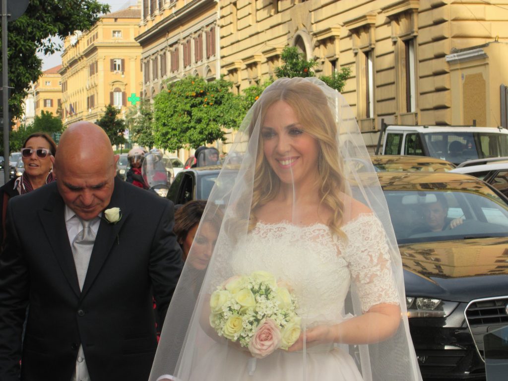 Matrimonio al tg2, giornalisti e nobili per il sì di Lisa Marzoli e ...