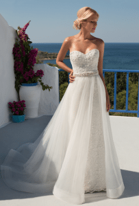 Il successo di Celine Iaccarini con gli abiti da sposa Mark Leslery