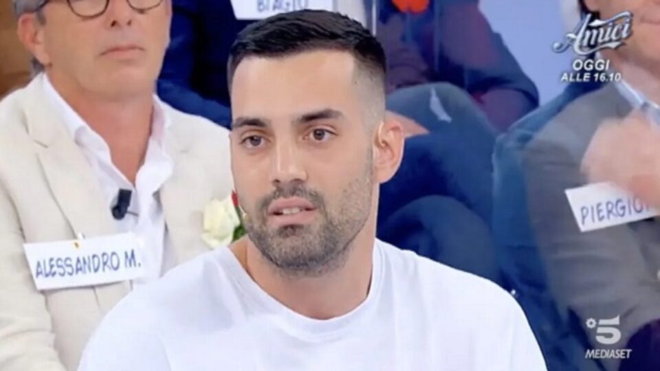 Vip al mare senza costume: tutte le star che scelgono di prendere il ...