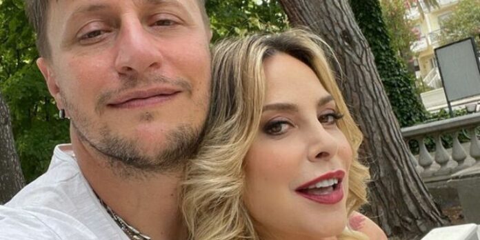 Stefania Orlando e Simone Gianlorenzi si sono lasciati: l'annuncio