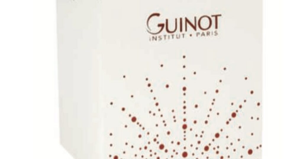 Idee regalo Guinot per Natale 2022: un pensiero che fa bene