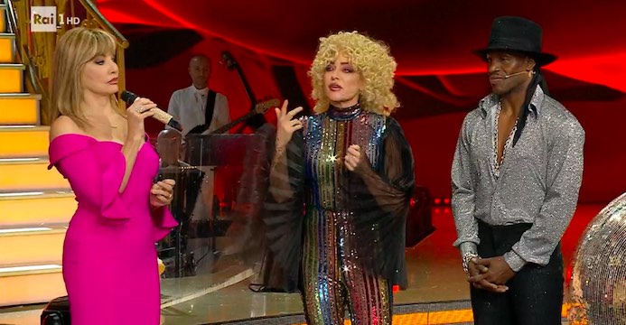 Paola Barale si ritira da Ballando con le Stelle: i motivi