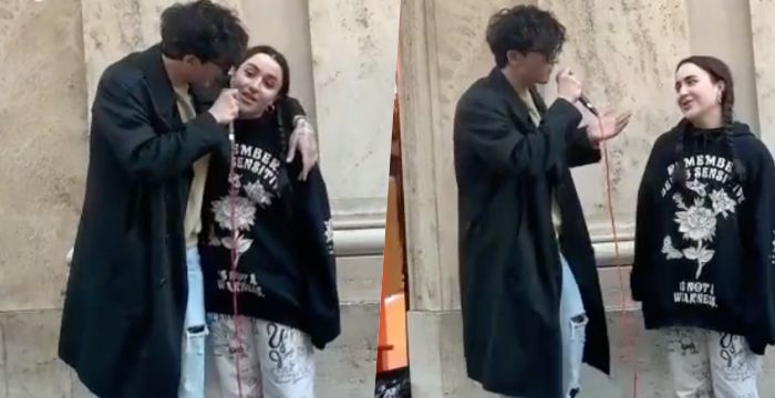 Tananai si ferma a cantare con un'artista di strada a Roma