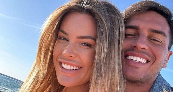Sophie Codegoni svela la data del parto: quando nascerà Celine Sophie Codegoni svela la data del parto: quando nascerà Celine