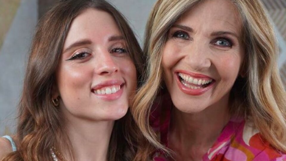 Lorella Cuccarini festeggia il Disco di Platino di Angelina Mango