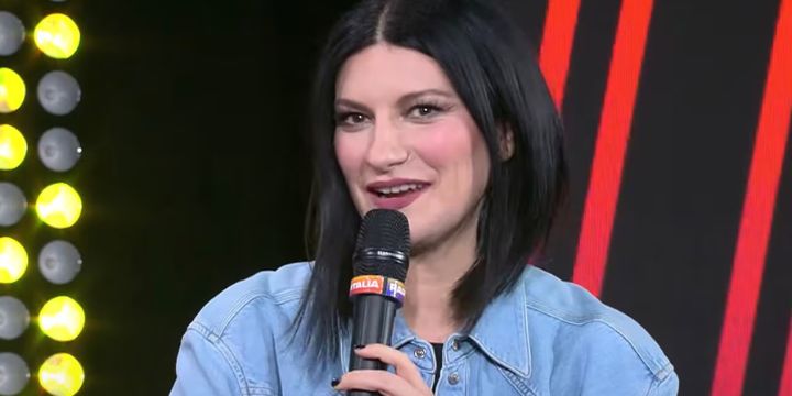 Laura Pausini Al Concerto Di Tiziano Ferro Poi Il Duetto Improvvisato