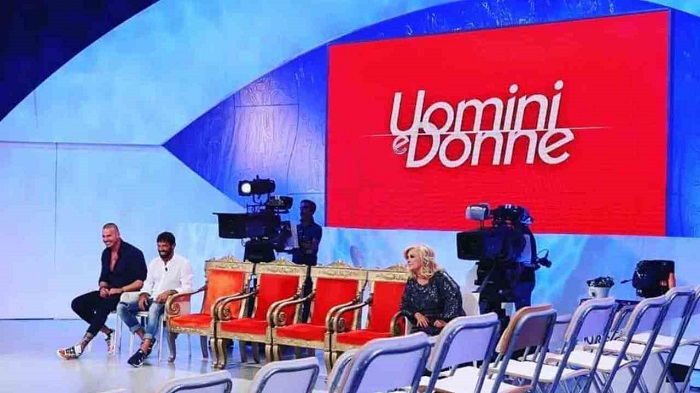 Uomini e donne, ex tronista fa arrestare il suo stalker: la sentenza Uomini e donne, ex tronista fa arrestare il suo stalker: la sentenza