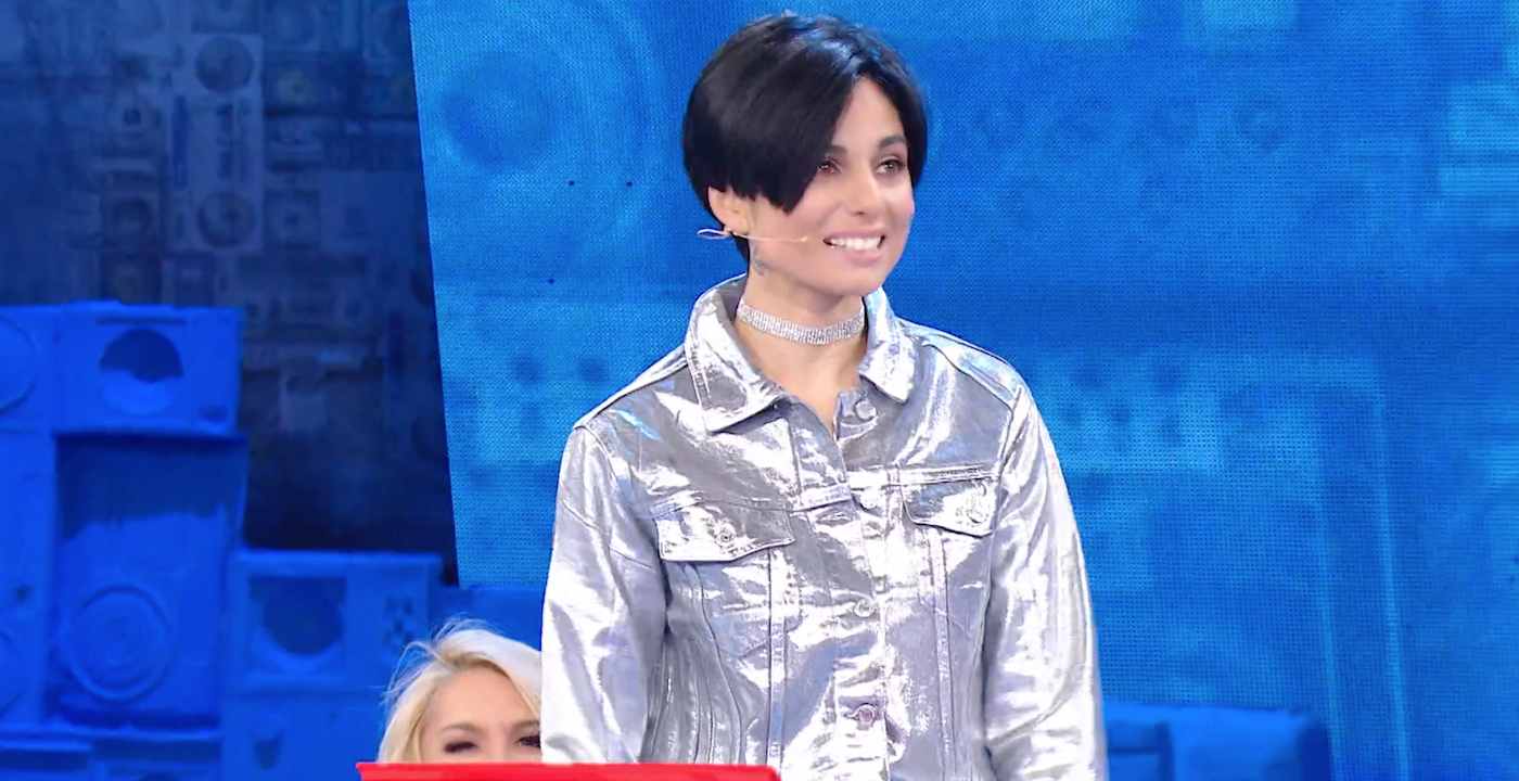 Giordana Angi torna ad Amici e si emoziona