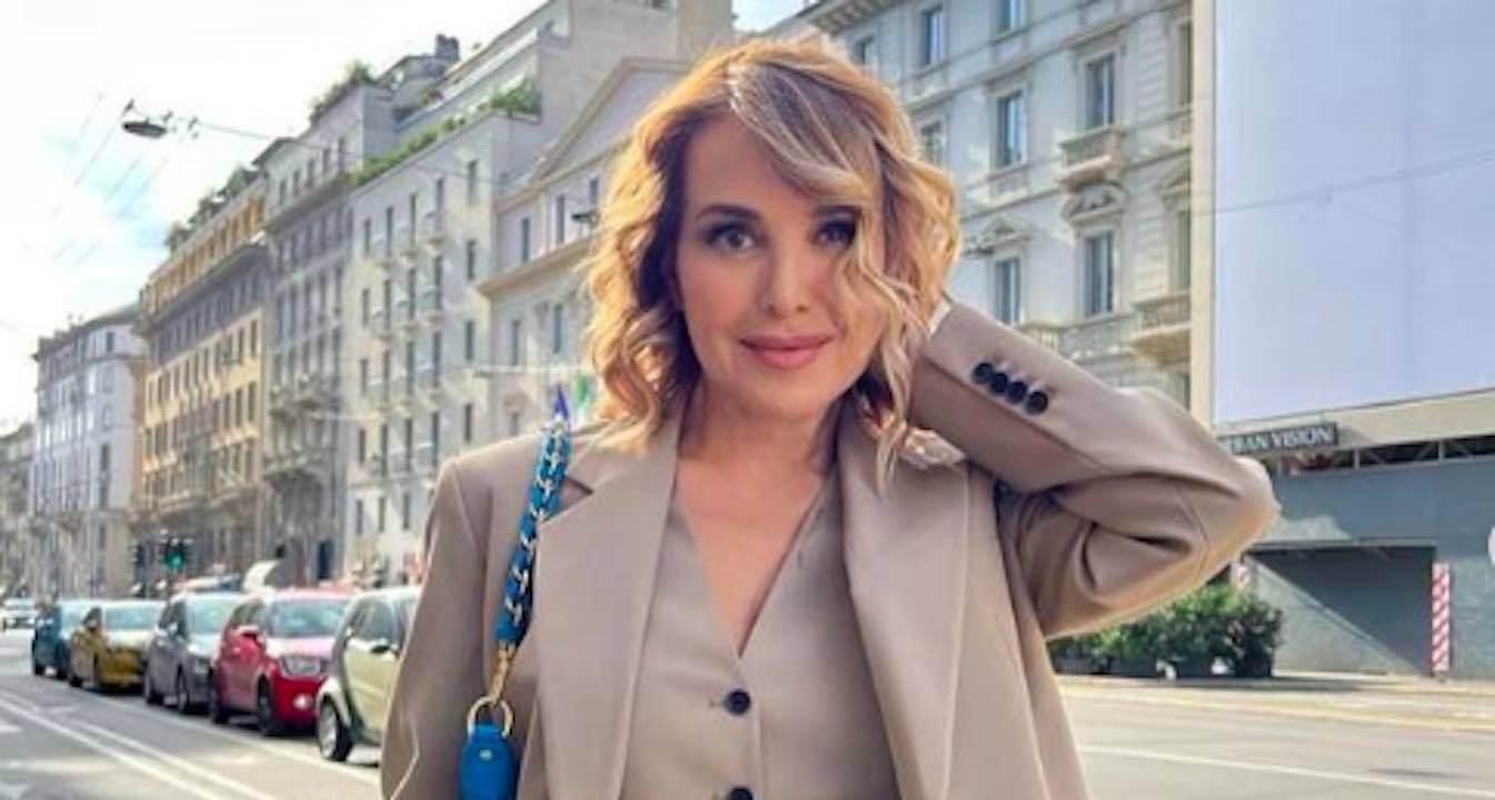 Barbara d'Urso annuncia il ritorno in TV: "Basta cambiare canale"