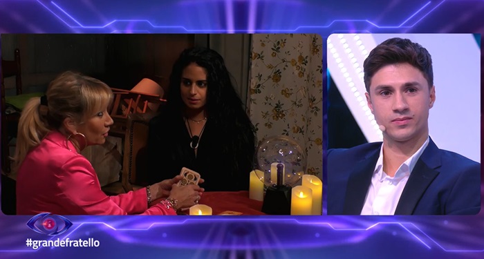 Simona Tagli legge i tarocchi a Perla e rivela il destino dei Perletti