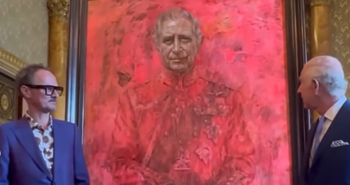 Re Carlo III, primo ritratto nasconde un dettaglio inquietante