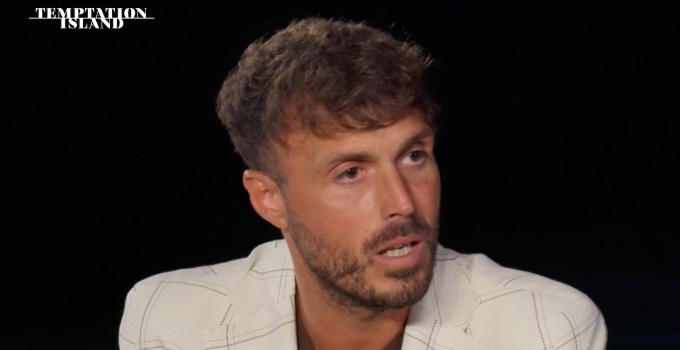 Temptation Island, Alex avvistato con una misteriosa ragazza
