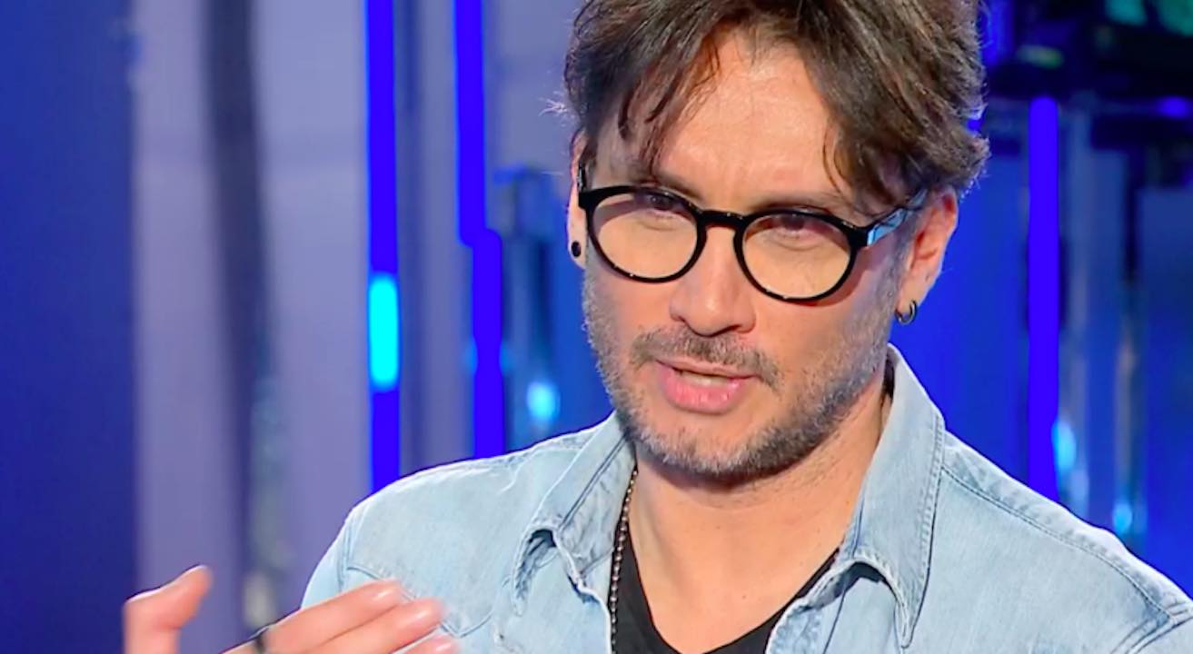 Fabrizio Moro, no a Sanremo e critica ii rapper: "Sistema malato"