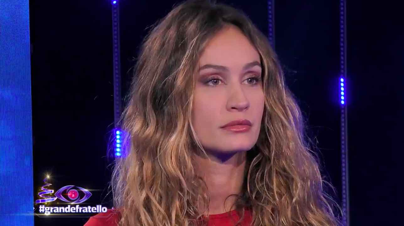 Helena Prestes, intervengono staff e la sorella in sua difesa