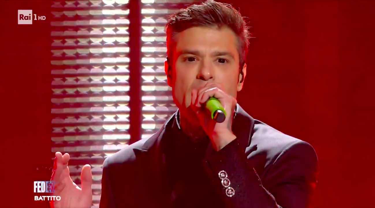 Fedez torna a Sanremo con Battito e non riesce a nascondere l’emozione Fedez torna a Sanremo con Battito e non riesce a nascondere l’emozione